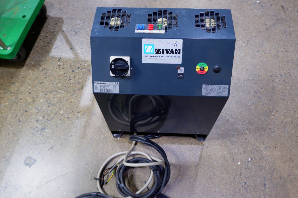 [정류기] ZIVAN BATTERY CHARGER NGTOP /구매 수리 단종품지원 / (주)엠이티 / | 산업용 전자장비 판매 ...